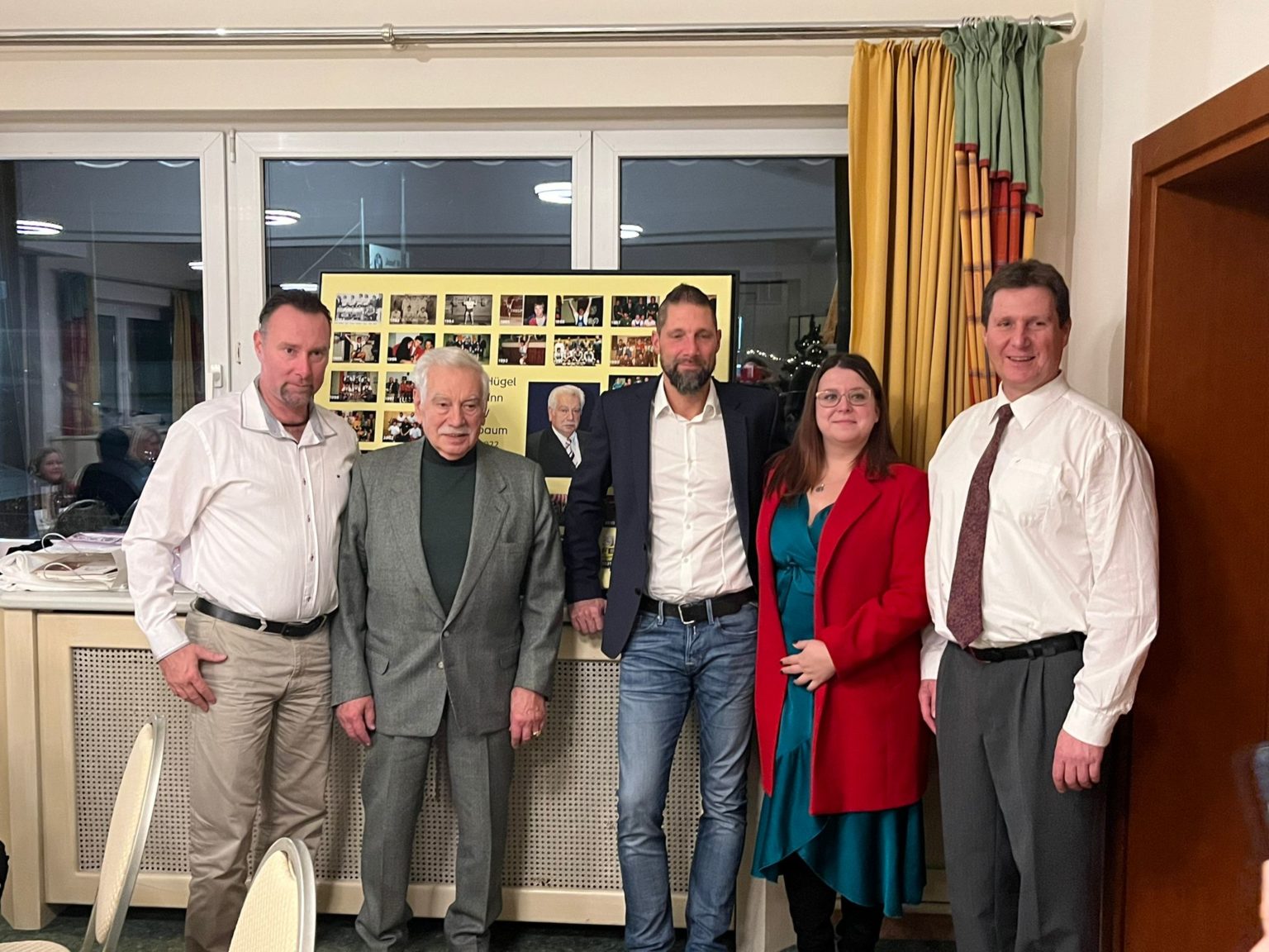 Weihnachtsfeier des Kraftsportverein Pressbaum "Ehrung für Franz ...